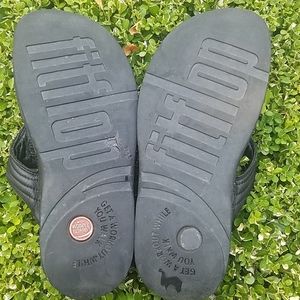 Fitflop | Shoes | Black Fit Flops | Poshmark